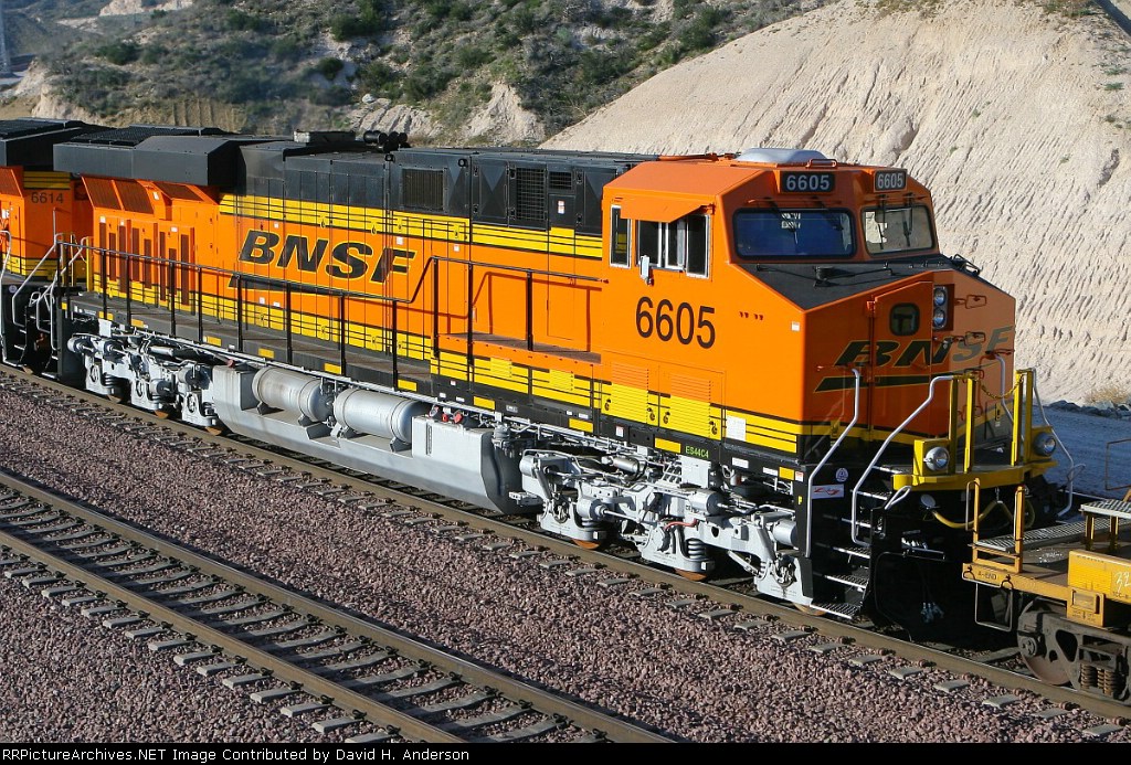 BNSF 6605